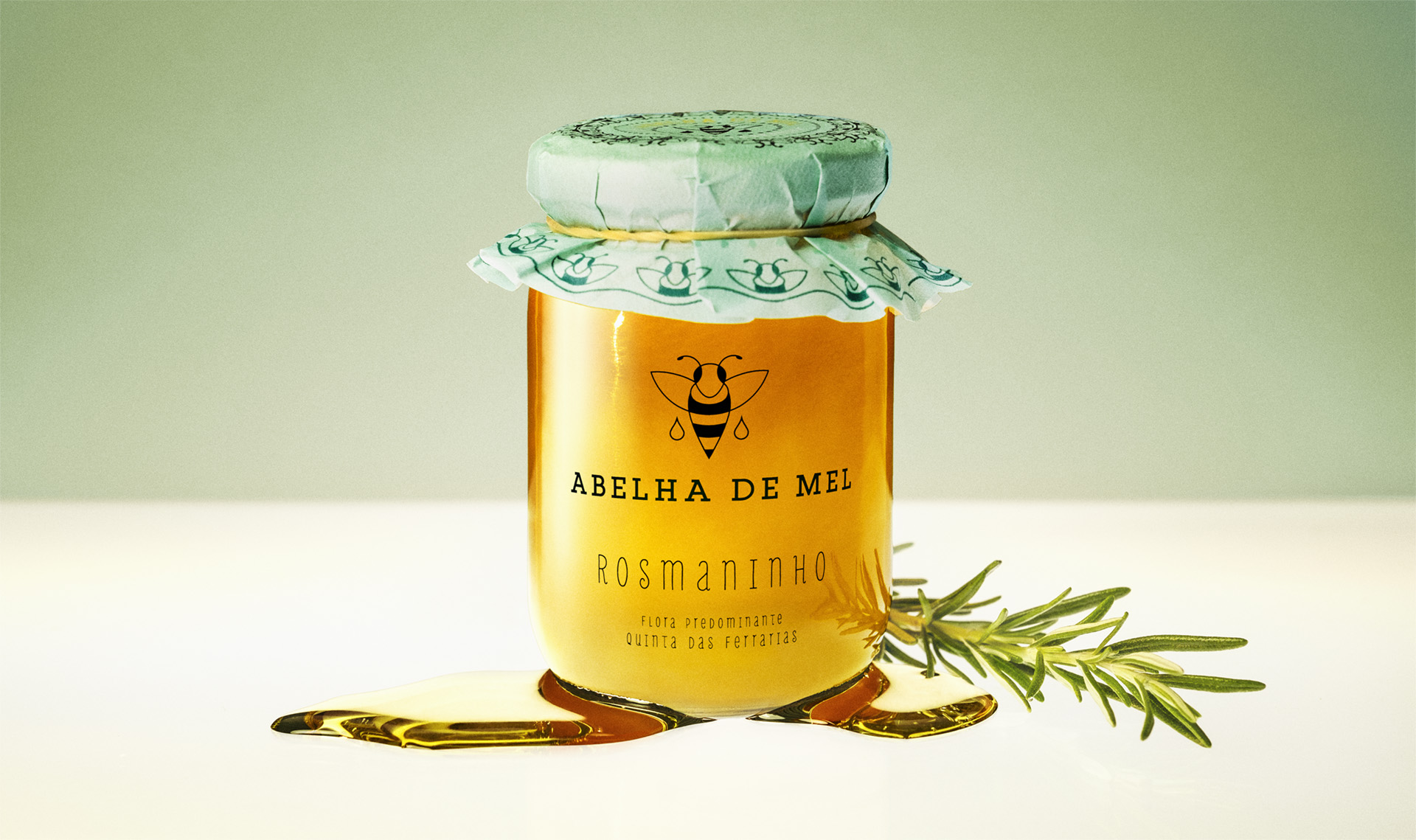 Abelha de Mel | Bless-Studios